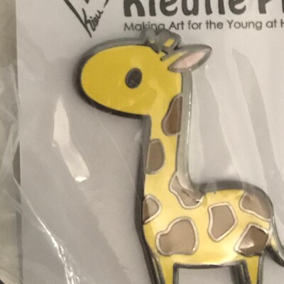 Giraffe Hard Enamel Pin Giraffe Pin, Giraffe Brooch, Giraffe Lapel Pin ...