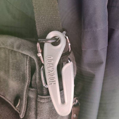 Hookapoo Dog Poop Bag Carrier Dog Poo Holder Clip on Hands Free ...