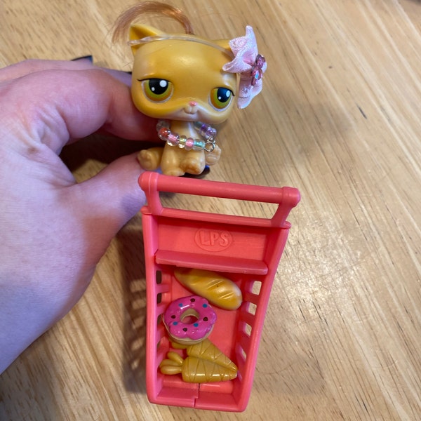 Littlest Pet Shop LPS Random Lot of 5 Pets With 5 Necklaces/collars in ...