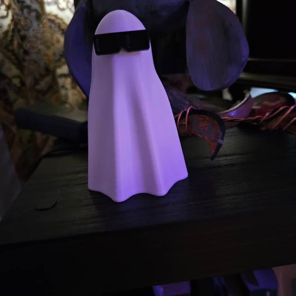 3D Printed Trio of Hitchhiking Ghosts Door Corner Decoration Haunted ...