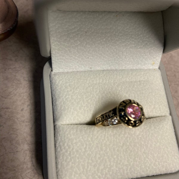 Women's Class Ring Custom Made for High Shcool and College Grads ...