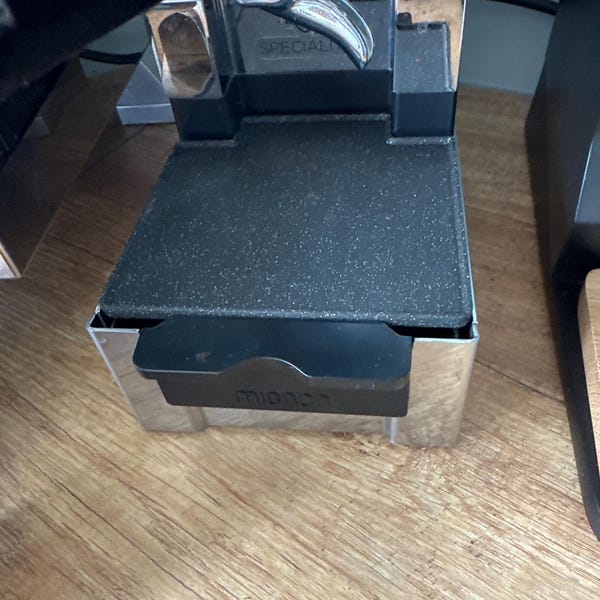 VESA Adapter for HP 22ES, 23ES, 24ES, 25ES, 27ES Monitor by CREAT3D ...