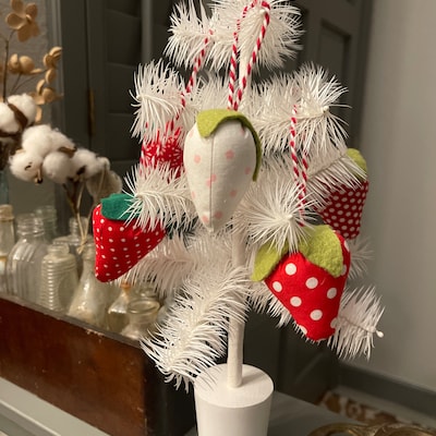 Inge Mrs Santa Ornament - Etsy