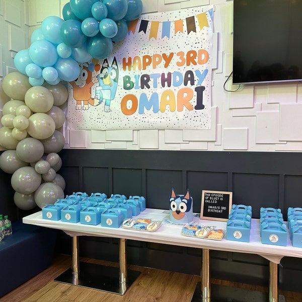 Bluey Balloon Backdrop, Let's Pawty Balloon Garland, Bluey Birthday ...