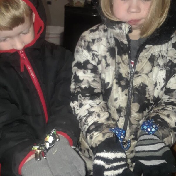 Crayon Roll, Coloring, Crayon Wrap, Craft Room, Crayon Carrier, Gift ...