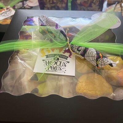 Printable North Pole Donut Shop Label, Elf Donut Tag, Mini Donut Box ...