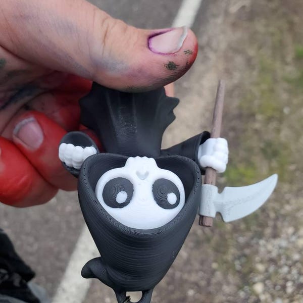 Flexy Chibi Grim Reaper Keychain - 3D Printed Articulated Reaper by ...