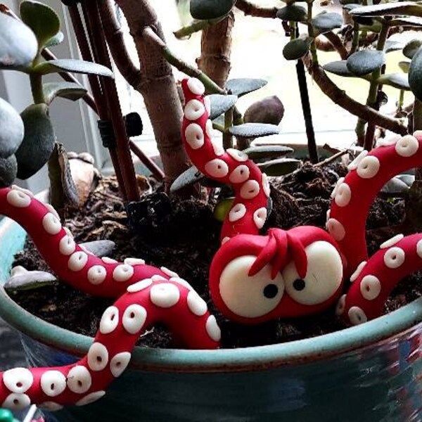 Glow in the Dark Octopus Plant Pot Decoration: Quirky Plant Pet. Wall ...