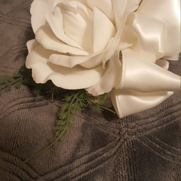 Real Touch Artificial White Ivory Rose Calla Lily Hops Babys Breath ...