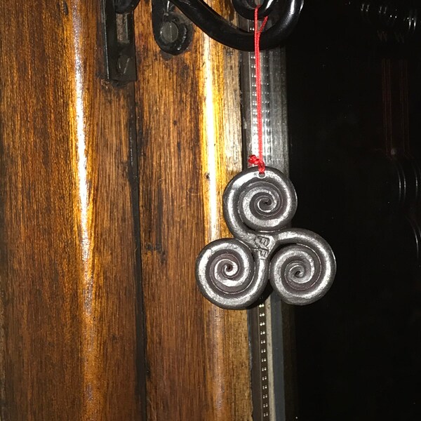 Antique Style Spiral Candlestick. These Ingenious Candlesticks Are ...