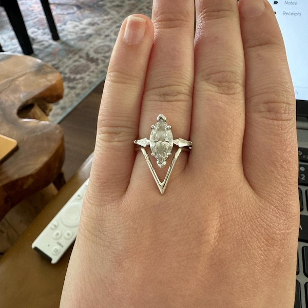 V Shaped Ring / Dainty V Silver Ring / Minimalist Silver Ring / Thin ...