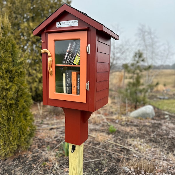 Lending Library or Free Pantry - 2 Adjustable Shelves - Free Freight ...