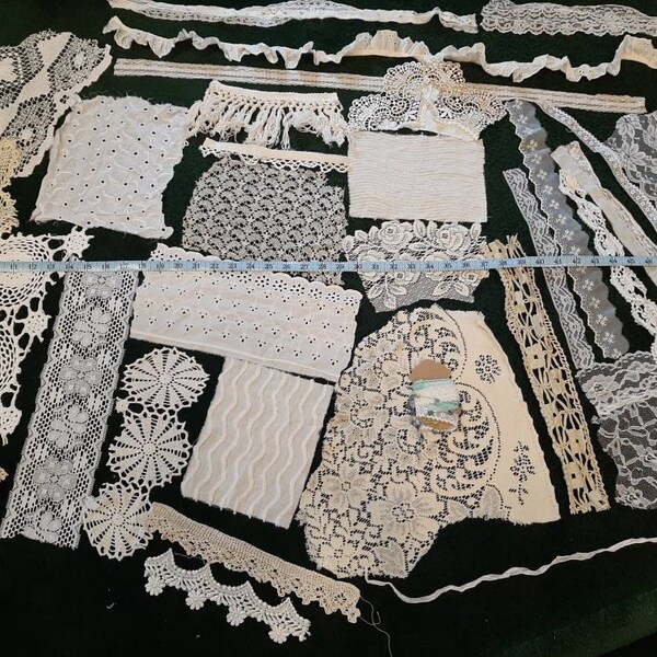 VIP Screen Print Holly Tree Cut Out Fabric Centerpiece. Cranston Print ...