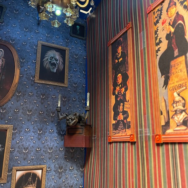 Haunted Mansion Ghost Tomb,crypt Fully Functional, Hidden Mickey Head ...