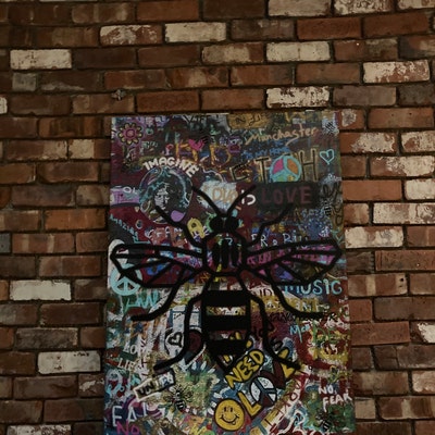 Manchester Bee Graffiti Style Remember 22 Bees Bright Small Made in Mcr ...