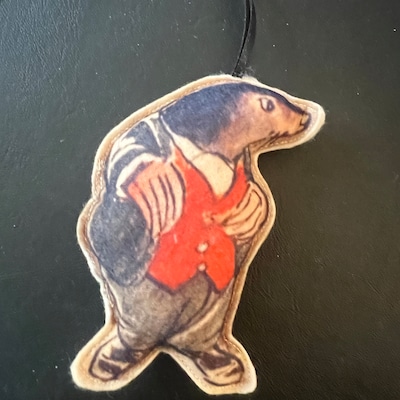 Peter Rabbit Eating a Carrot-decoration Beatrix Potter Felt handmade ...