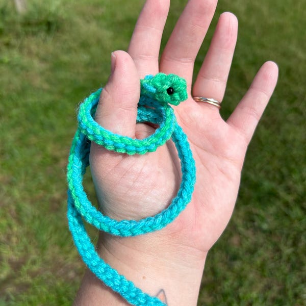 Easy Crochet Snake Pattern Mini Snake Crochet Tutorial Reptile Crochet ...