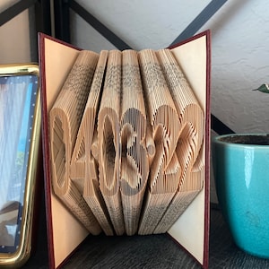 Custom Name Folded Book Art Anniversary Gift - Etsy
