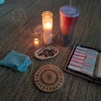 Snake Spirit Tray Black Sgraffito/shiny Glaze Off-white Clay Small ...