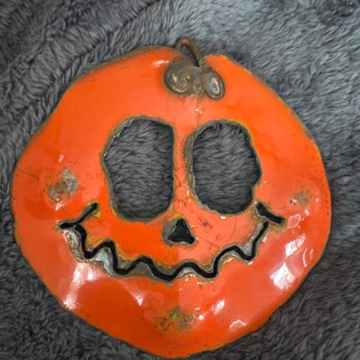 The Sunflower , Chic Love Tank, Yard Art, Garden Party. Gas Can ...