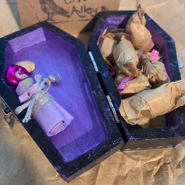 Ostara Deluxe Altar Kit Lilith Equinox Solstice Witchcraft Box Pastel ...
