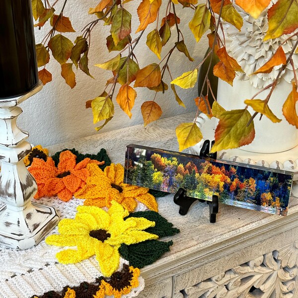 Daisy Flowers 3D Crochet Table Runner, Table Runner Crochet, Daisy ...