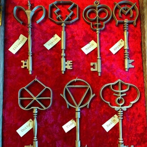 Brakebills Alumni Key | Etsy