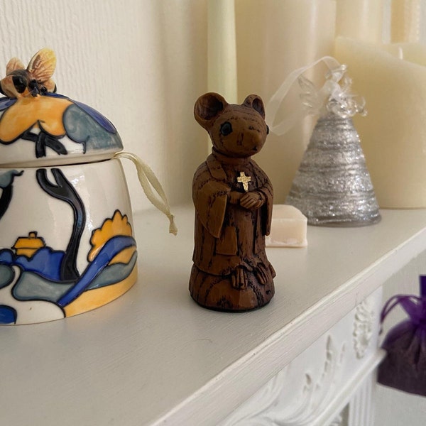 Medieval Reproduction Misericord Carving, Owl Lincoln Cathedral England ...