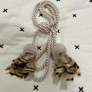 4 10cm Key Tassel, 3 1/2 8.5cm Loop, Accented With Crown Tassels LX09 ...