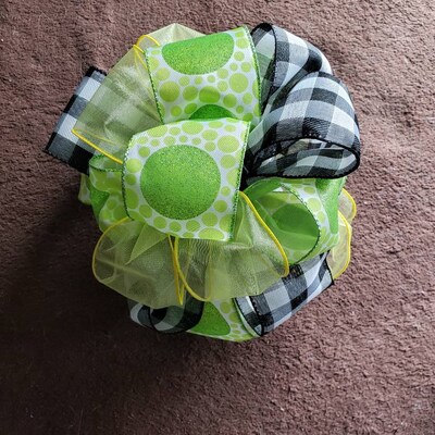 Peacock Tree Topper, Six 48 Inch Streamers, Extra Large Peacock Bow ...