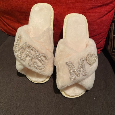 Pearls Bride Fluffy Slippers Rhinestone Mrs Slippers Custom Bridal ...