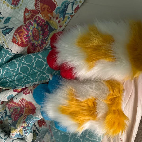 Furry Paws With Star Pattern and Colorful Style | Fluffy Fursuit ...