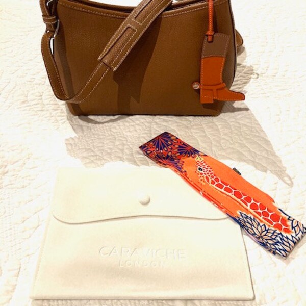 Designer Black Hand Sewn, Stuctured Leather 30 Shoulder Bag, Top Handle ...