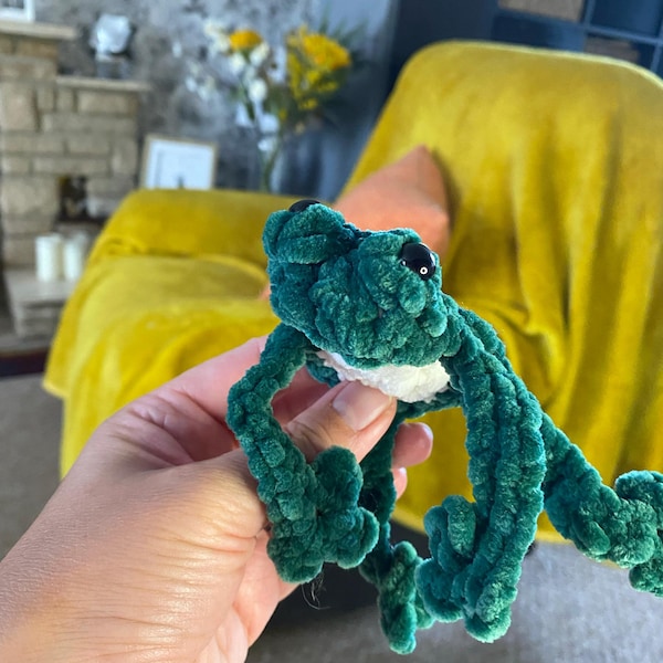Dartsy the Poison Dart Frog/ No SEW, Super Quick Project. Crochet ...