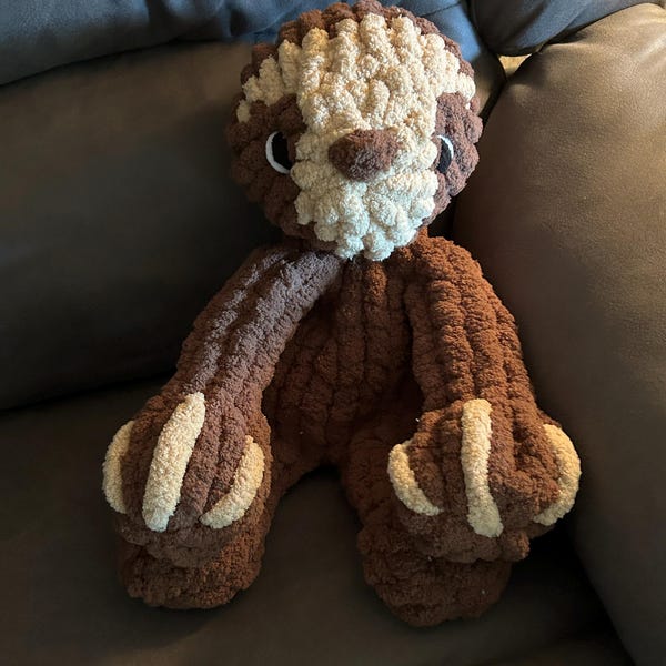 SYDNEY SLOTH / Full Video Tutorial / Finger Knit Sloth Snuggler ...