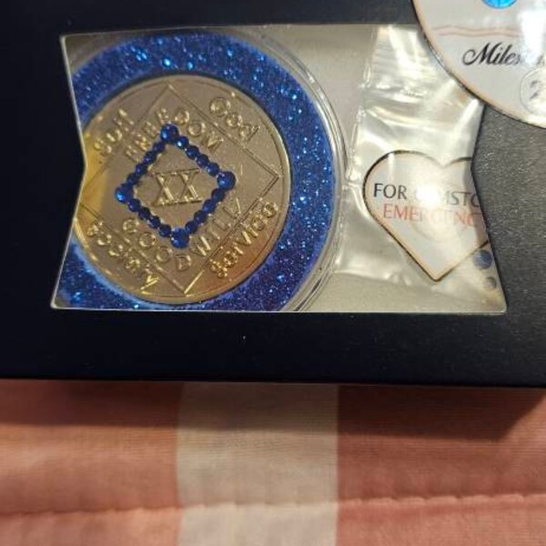NA Narcotics Anonymous 6 Months Blue & GLITTER Keytag! Key Tag Free ...