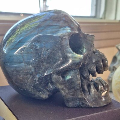 Skullis Crystal Skull, 5.1 Dream Chevron Amethyst Hand Carved Gemstone ...