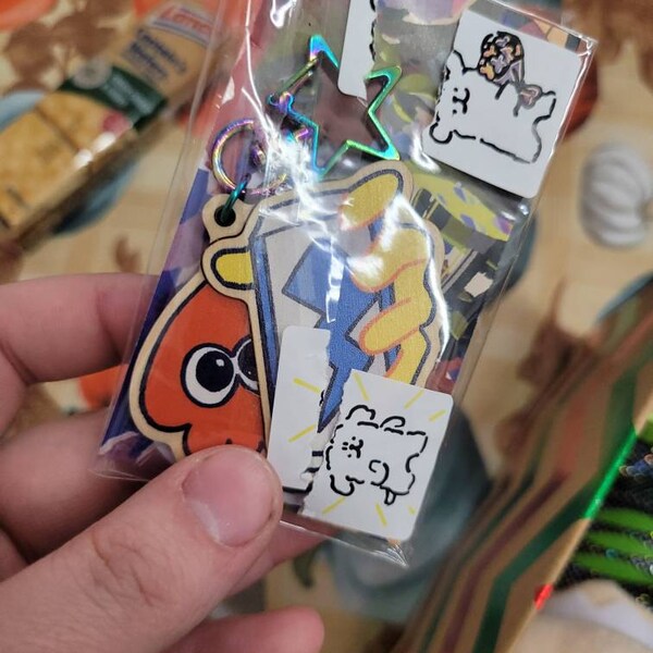 Pearl, Marina, Agent 8, & Acht - Acrylic Holographic Star Keychain ...