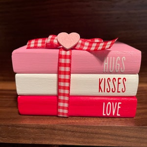 Farmhouse Valentines Day Wood Book Stack, Valentines Day Decor, Mini ...