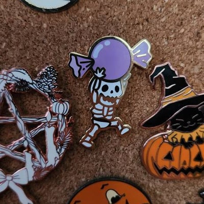 Big Booty Club Members Only Enamel Pin // Frog Froggy Cute - Etsy