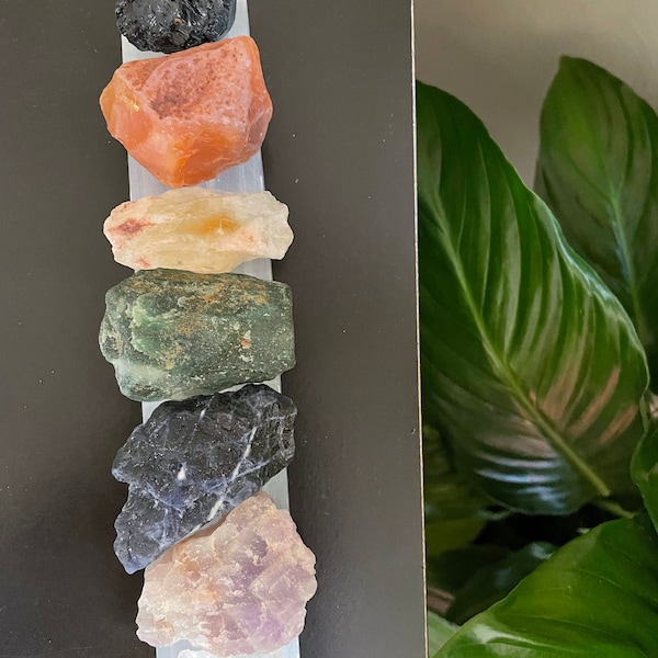 Raw Crystal 7 Chakra Set With Selenite Plate - Chakra Kit - Crystals ...
