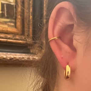 Crossover Conch Clicker Hoop, G23 Titanium 12mm Gold Conch Earring ...