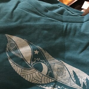 Explore Outdoor Screen Print V-neck T-shirt - Etsy