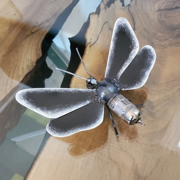 Metal Sculpture Wasp, Black Wasp America. Art Wasp Figurine. Welded ...
