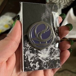 Widowmaker Hourglass Spray Inspired Enamel Pin Overwatch - Etsy