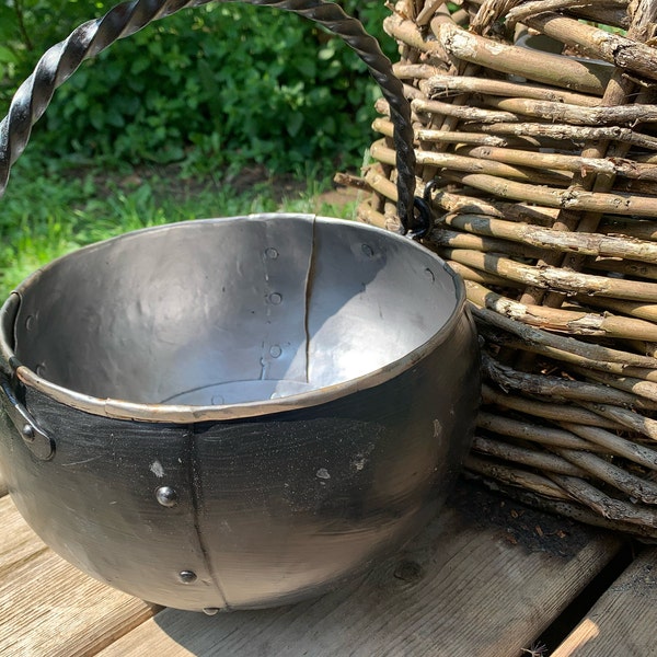 Forged Metal Cauldron 4L, Oseberg Style - Etsy