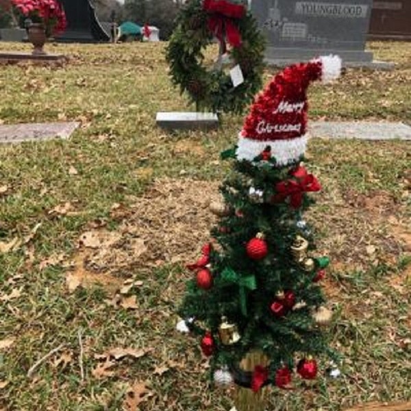 Cemetery Christmas Tree~styrofoam Insert for Existing Vase~360 View ...