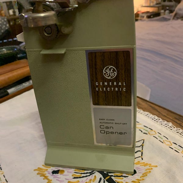 Vintage Sewing Thread Spool Christmas Tree - Junk Tree, Repurposed ...