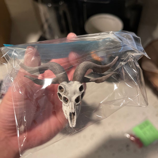 Demon Goat Skull - 1:12 Scale Miniature Cranium Size for Occult Diorama ...