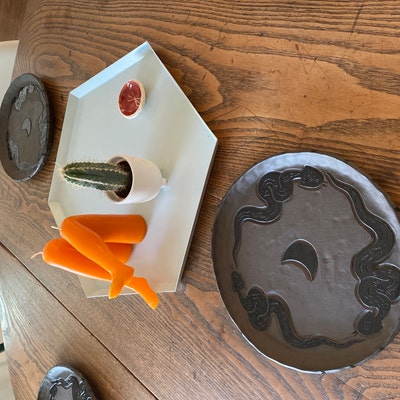 Snake Spirit Tray Black Sgraffito/shiny Glaze Off-white Clay Small ...